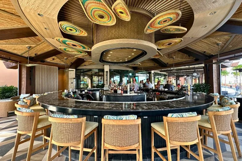 Wailulu Bar & Grill: A New Romantic Restaurant at Disney's Polynesian ...